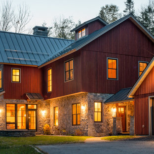 75 Beautiful Farmhouse Mixed Siding Exterior Home Pictures & Ideas | Houzz