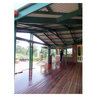Colonial Style Verandah & Deck - Country - Melbourne - by Outside ...