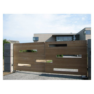 Teak Gate - Contemporary - New York - by Albert Boyle Design | Houzz