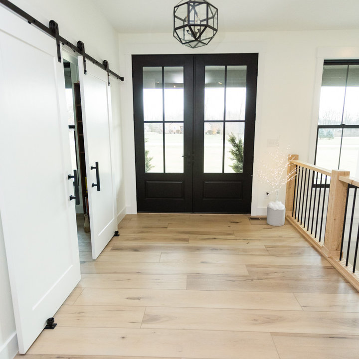 75 All Ceiling Designs Hallway Ideas You'll Love - December, 2025 | Houzz