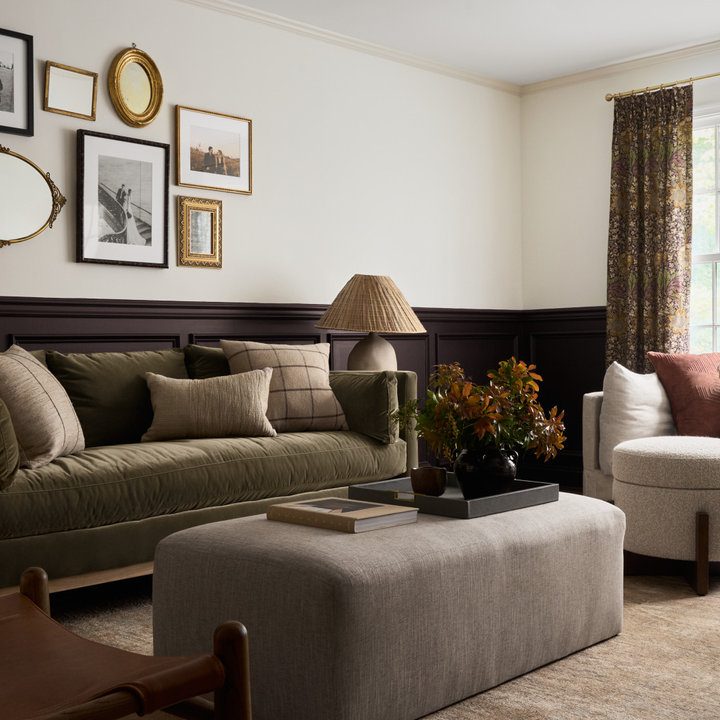 75 Wainscoting Living Room Ideas You'll Love - September, 2025 | Houzz