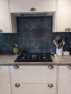 Tiles to compliment a large feature wall in kitchen? | Houzz UK