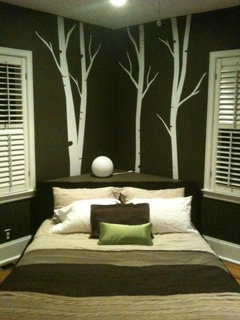 Decorating Around Angled Bed