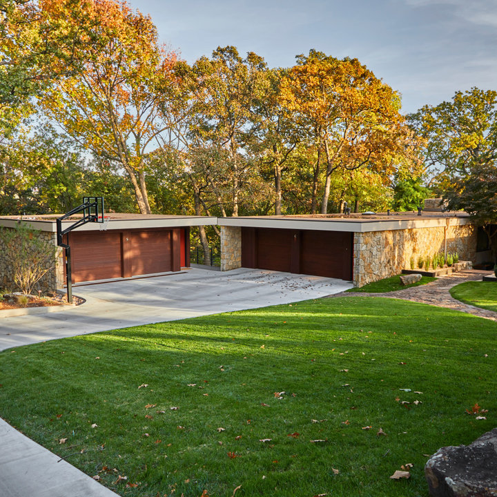 75 Mid-Century Modern Garage Ideas You'll Love - March, 2026 | Houzz