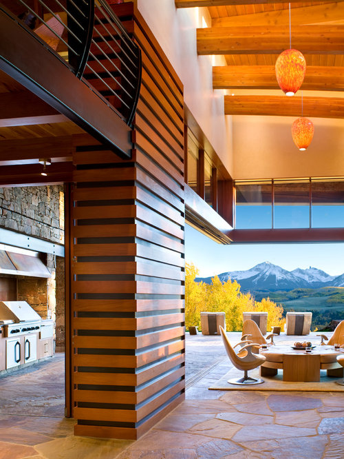 Modern Design Wood Columns