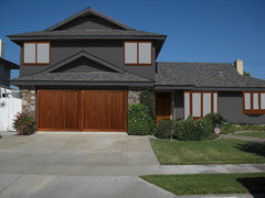 Updating the exterior of a California Track House