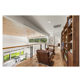 Cozy Landing Library with Balcony - Modern - Balcony - Dallas - by Blue ...