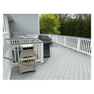 TimberTech Stone Ash Deck with White Vinyl Rails in Buffalo Grove, IL ...