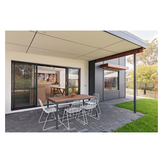 Wedgetail Retreat - Beach Style - Patio - Perth - by Mikasa Designs ...