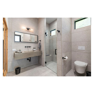 Modern Home on Championship Golf Course - Modern - Bathroom - Houston ...