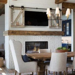 Odd open space - floating rug