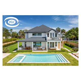 Jacksonville Linear Oversized Flush Spa - Contemporary - Pool ...