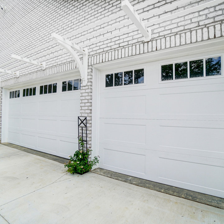 75 French Country Garage and Shed Ideas You'll Love - March, 2026 | Houzz