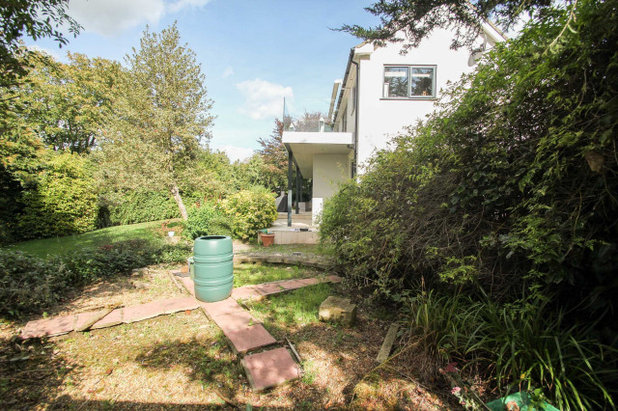 Yard of the Week: Flowing Garden Beds and an Entertaining Space