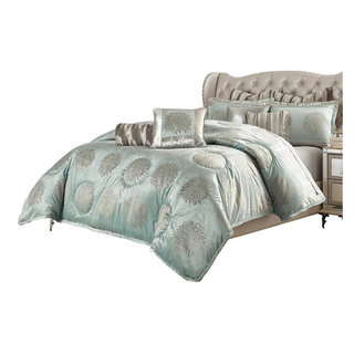 Michael Amini Regent 10-Piece King Velvet Comforter Set in Ice Blue ...