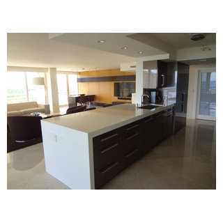 Modern Kitchen/Sea Ranch - Modern - Kitchen - Miami - by Beautiful ...