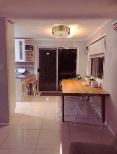 Uncentered light over table? | Houzz AU