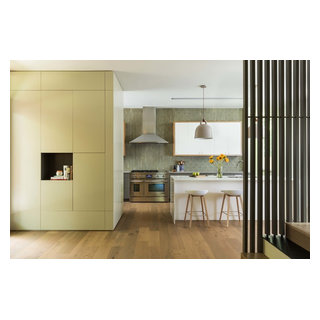 Cullen - Contemporary - Kitchen - Austin - by Mezger Homes | Houzz