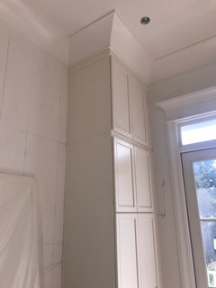 Off-white cabinets - what to do about the trim and ceiling colors ...