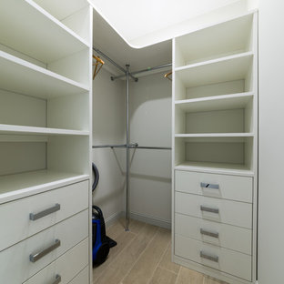 75 Beautiful Ceramic Tile Closet with White Cabinets Pictures & Ideas ...