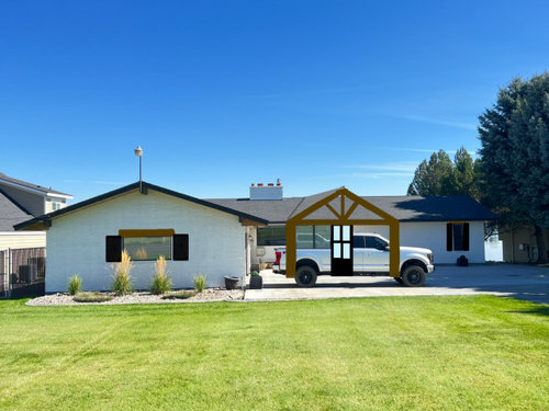 L Shaped Ranch House Exterior