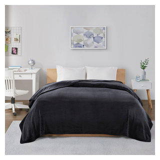 Intelligent Design Microlight Plush Oversized Blanket, Black, Full ...