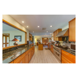 Waggoner Home - Craftsman - Kitchen - Houston - by Roger Moore ...