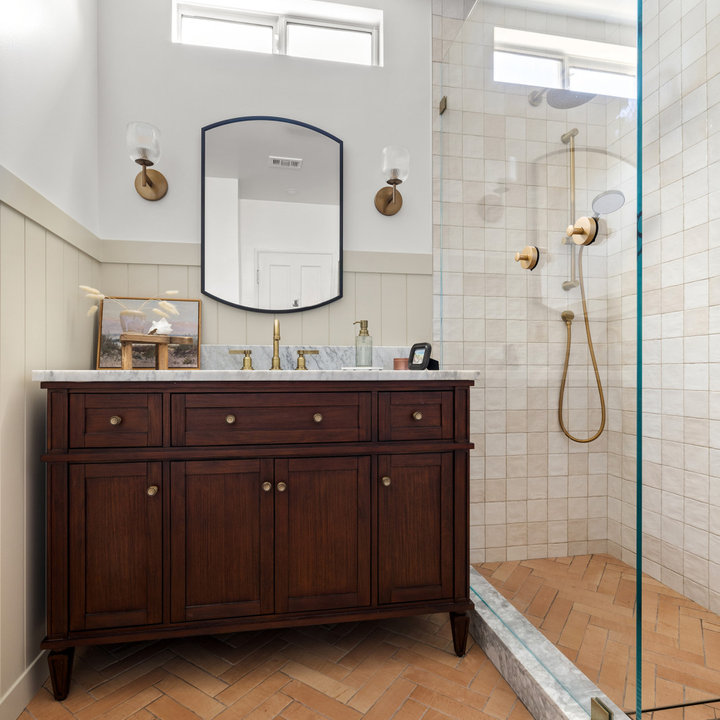 75 Beautiful Arts and Crafts Bathroom Ideas & Designs - October 2025 ...