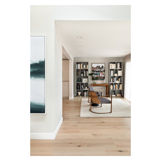 Warm Minimalism - Salle à Manger - Seattle - par Interiors by Popov | Houzz