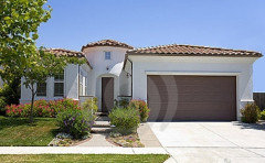 Paint exterior pop-outs a different color or not? | Houzz Forum