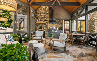 Porch of the Week: Screened-In Space for Indoor-Outdoor Living