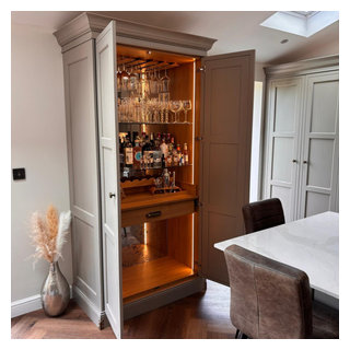 Belgravia Kitchen in Stone by Mill Town Kitchens - Traditional ...