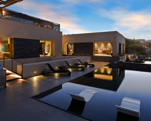 Shallow Pool Lounge Area | Houzz