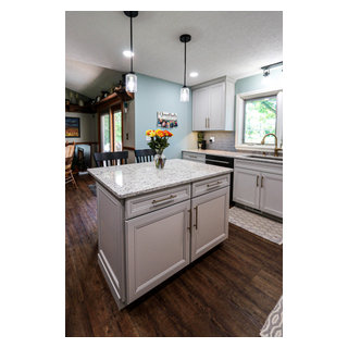 Waypoint Light Gray Kitchen Cabinets and Eternia Quartz Countertops ...