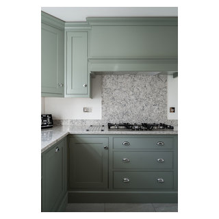 Shaker in Farrow & Ball Pigeon - Kitchen - Hertfordshire - by Russell J ...