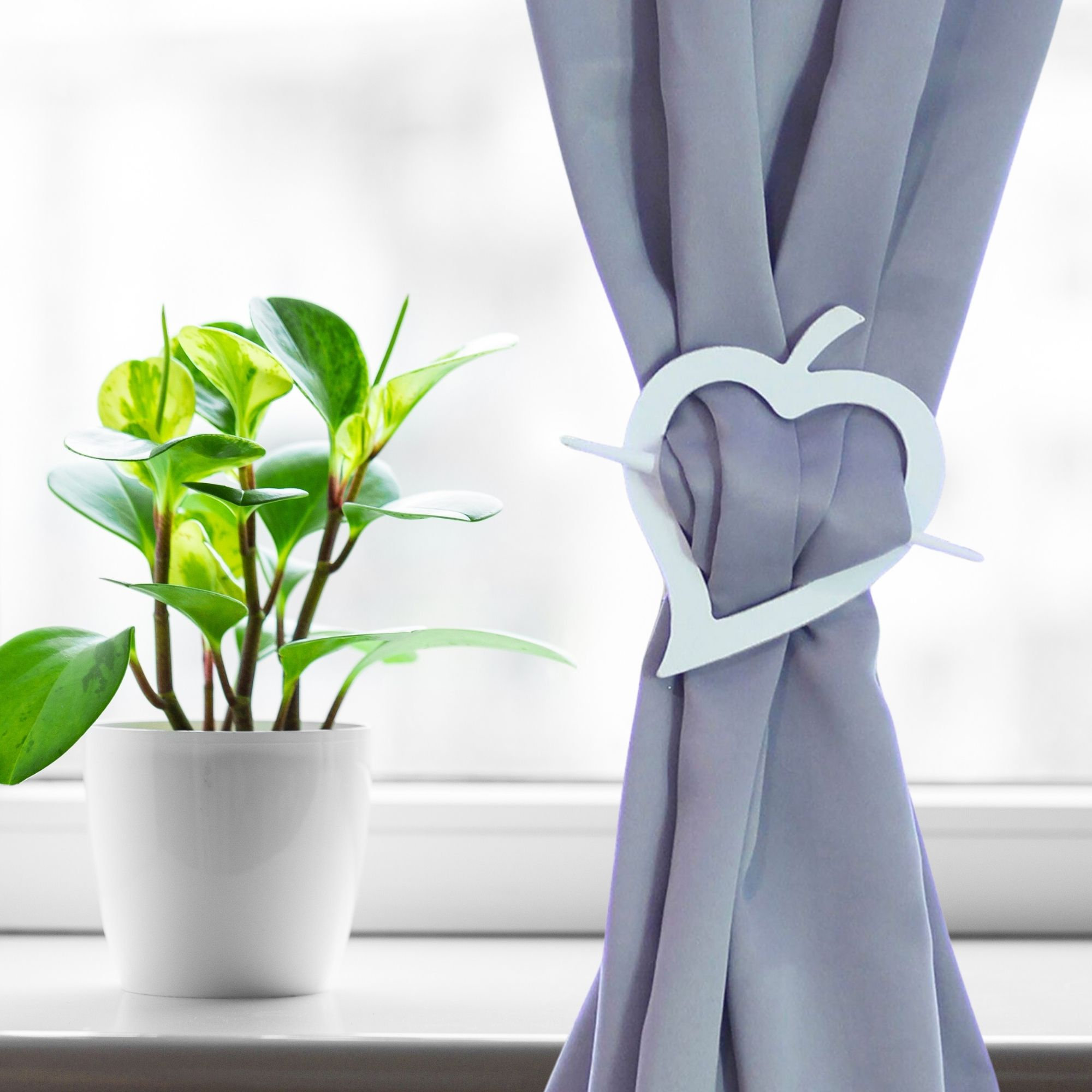 Wooden Heart Curtain Tieback – Decorative and Functional Design, Pack ...