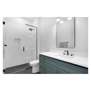 Modern Farmhouse - Farmhouse - Bathroom - Austin - by Deville Custom ...