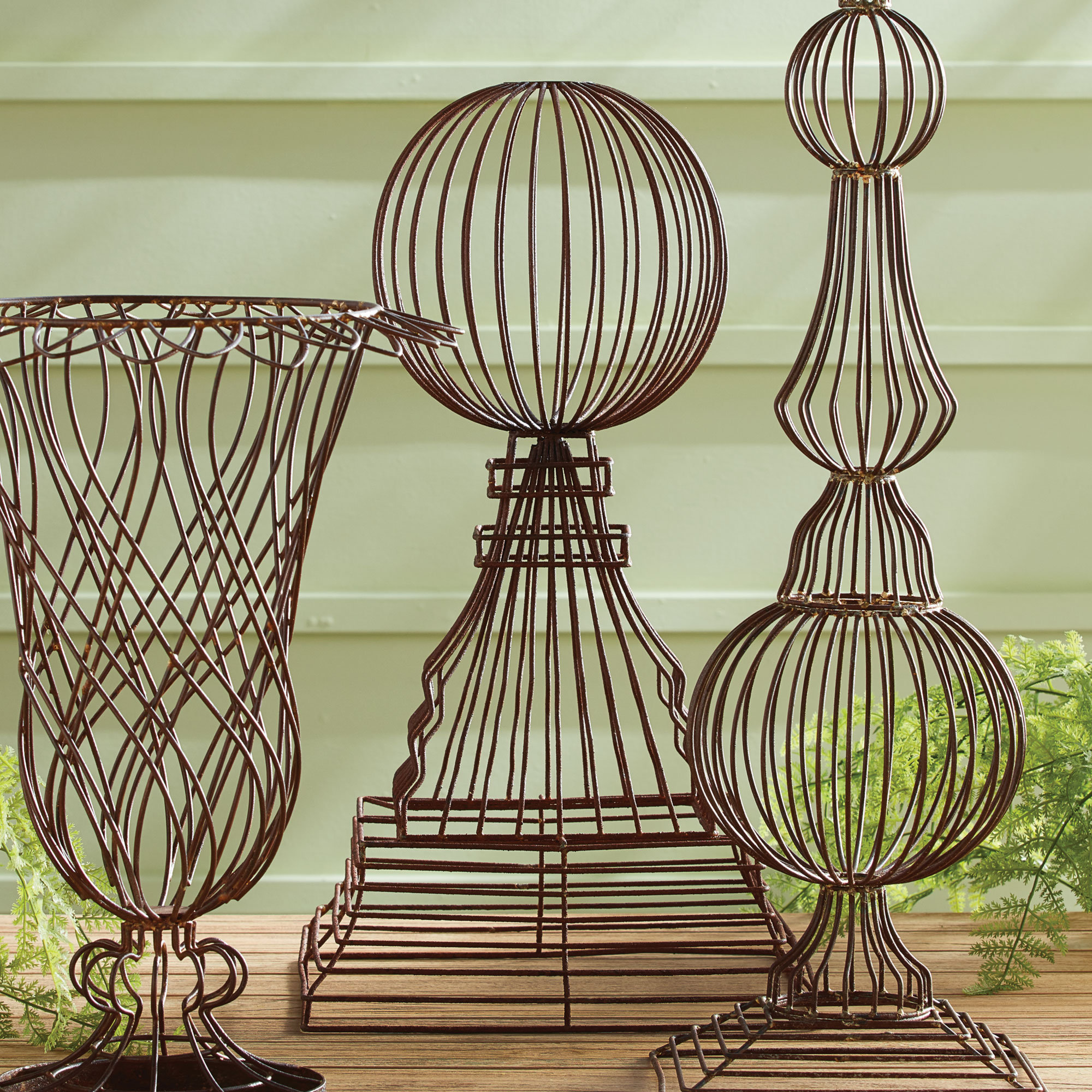 Weathered Metal Wire Orb Garden Structure, 12.75x12.75x25 ...