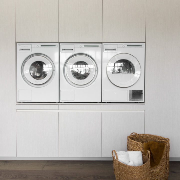 75 Beautiful Industrial Utility Room Ideas and Designs - March 2026 ...