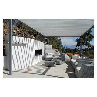 Stucco Retaining Wall - Los Angeles - by Flores Artscape, Inc. | Houzz
