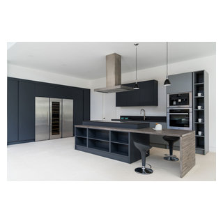 Modern Two-Story - Contemporary - Kitchen - Miami - by BUILD | Houzz