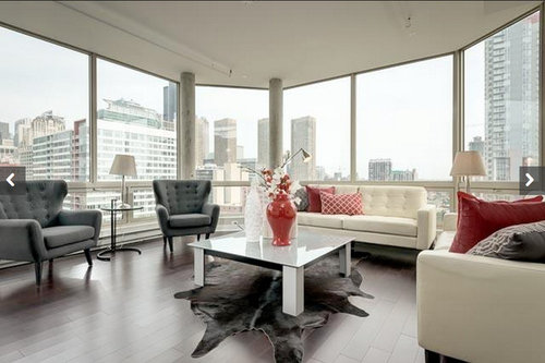 Furnishing an Octagon Living Room w/ a Skyline View