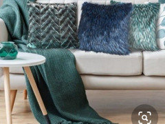 How do you match the curtains to a patterned rug?