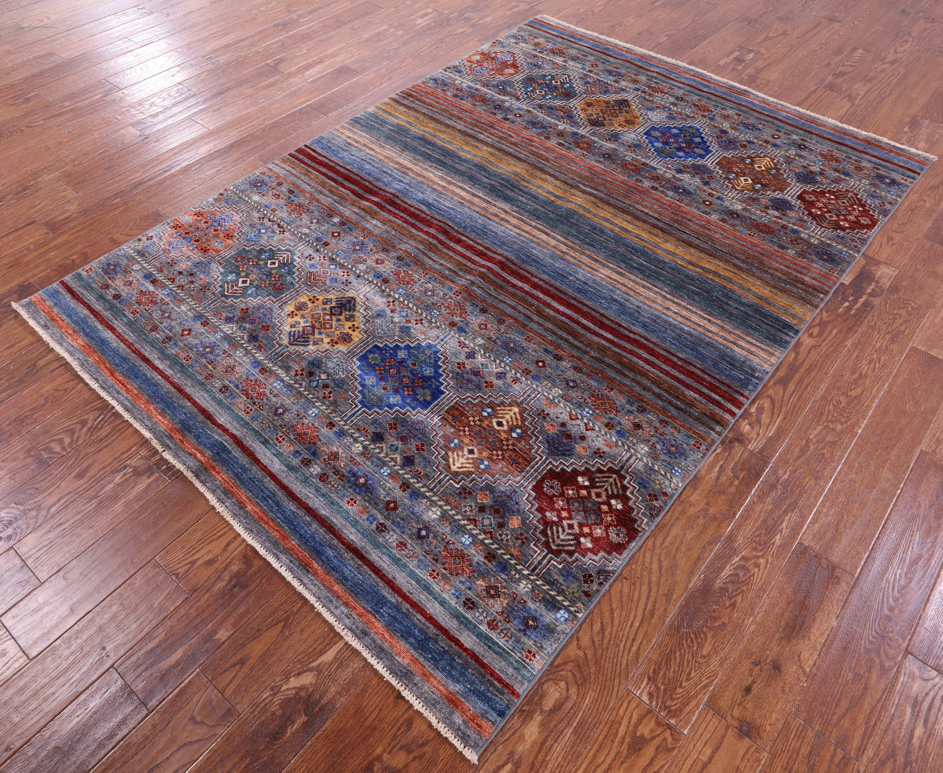 Khorjin Super Kazak Hand Knotted Wool Rug 5' 7" X 7' 11" - Q16658, 5' 7 ...