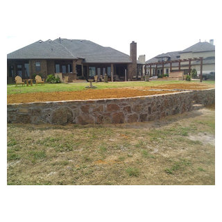 Natural Stone Retaining Walls - Dallas - by Circle D Construction | Houzz