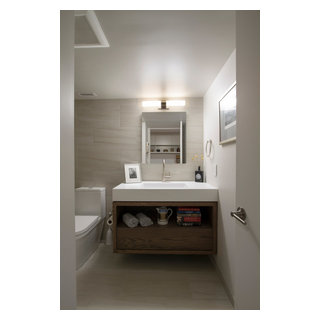 LIBRARY-LOWER LEVEL LIVING - Midcentury - Bathroom - New York - by ...