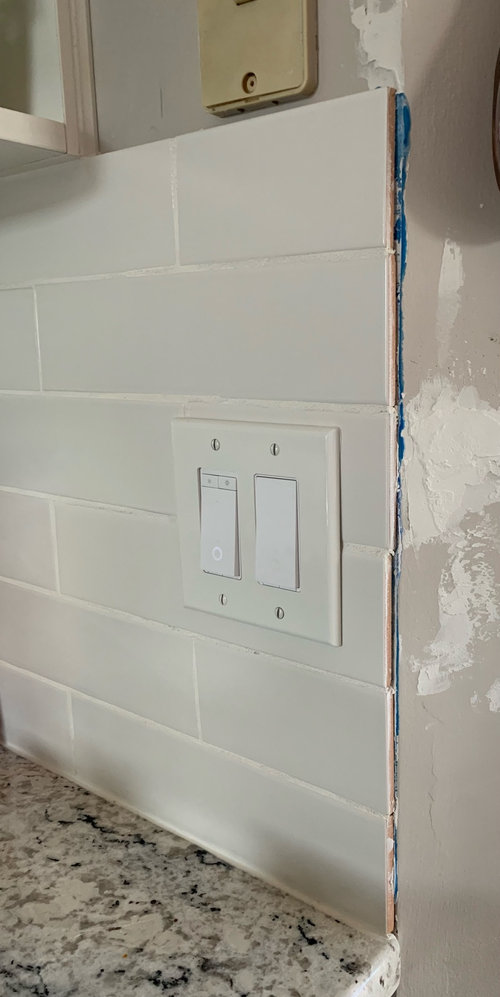 Backsplash edge finish