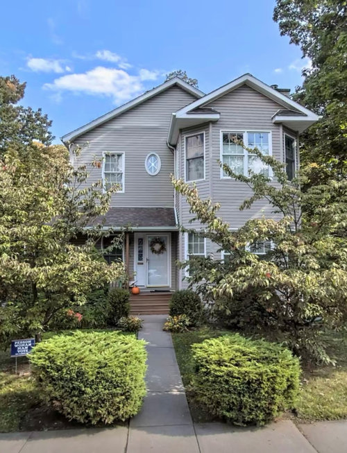 Hideous house exterior- please help?!