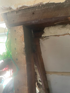 Roof or wardrobe support? | Houzz UK