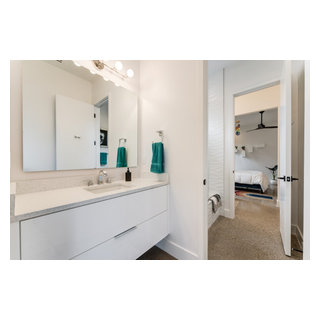 1221 Mohawk - Contemporary - Bathroom - Dallas - by 3rd Street Custom ...